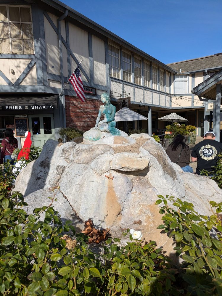 THE LITTLE MERMAID FOUNTAIN - Updated December 2025 - 87 Photos & 31 ...