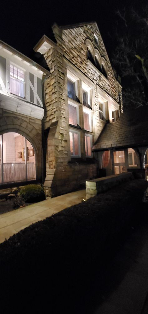 SHOREBY CLUB - 28 Photos - 40 Shoreby Dr, Bratenahl, Ohio - Country ...