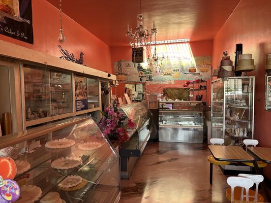 CASSANDRA’S WEDDING CAKES & BEYOND - Updated December 2025 - 50 Photos ...