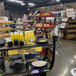 BROOKS GENERAL STORE - Updated December 2025 - 36365 Hwy 38, Mount ...