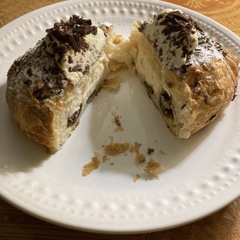 TWO BEES CAFE AND PATISSERIE - Updated July 2025 - 47 Photos & 31 ...