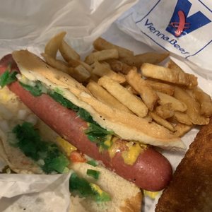SNAPPY DOG - 61 Photos & 123 Reviews - 6682 1/2 N Nw Hwy, Chicago, IL ...