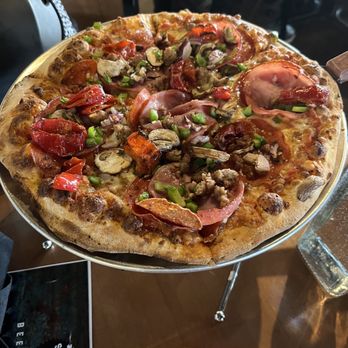 SAWMILL PIZZA & TAPHOUSE - Updated October 2025 - 62 Photos & 84 ...