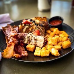 DECK. - Updated October 2025 - 4419 Photos & 2569 Reviews - 150 Kapahulu Ave, Honolulu, Hawaii ...