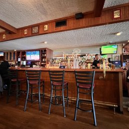 VARSITY CLUB RESTAURANT & BAR - Updated December 2025 - 52 Photos & 95 ...