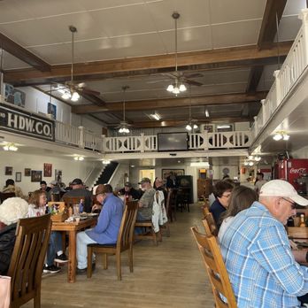 BALANCE ROCK EATERY & PUB - Updated August 2025 - 142 Photos & 196 ...