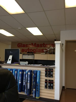 GLASSMASTERS AUTO GLASS - Updated June 2026 - 14 Photos & 43 Reviews ...