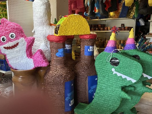 PINATA PARTY SUPPLIES - Updated December 2025 - 20 Photos - 3524 ...