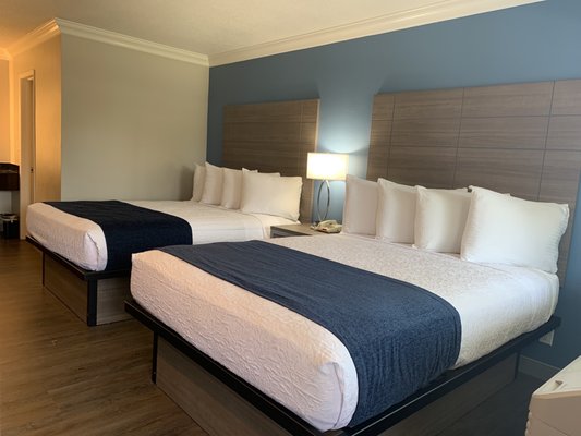 TORCH LITE INN - Updated May 2024 - 119 Photos & 218 Reviews - 500 ...