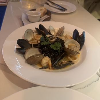 THE SHELL RESTAURANT - Updated April 2025 - 127 Photos & 119 Reviews ...