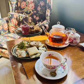 THE QUEEN’S LIBRARY TEA ROOM - Updated July 2025 - 106 Photos & 29 ...