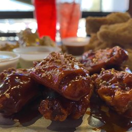 WINGZUP - Updated September 2024 - 452 Photos & 507 Reviews - 1000 E ...