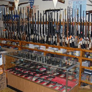 FREEDOM SPORT SHOP - Updated April 2025 - 146 W Front St, El Paso ...