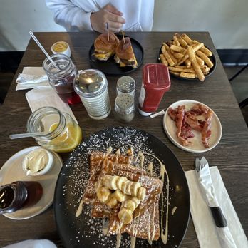 KITCHEN 27 - Updated December 2025 - 107 Photos & 86 Reviews - 200 W St ...