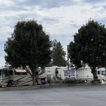 ELKS LODGE - Updated October 2025 - 13 Photos - 1170 W Prairie Ave ...