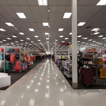 TARGET - Updated June 2025 - 43 Photos & 50 Reviews - 1629 N Town East ...