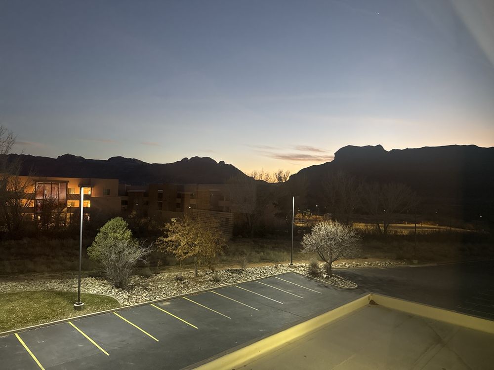 HOLIDAY INN EXPRESS & SUITES MOAB - Updated December 2025 - 76 Photos ...