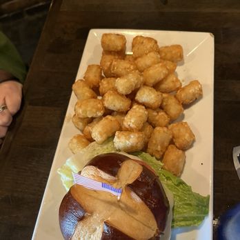 MAXON’S AMERICAN GRILL - Updated December 2025 - 133 Photos & 149 ...