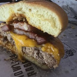 HOWLING RABBITS BEERWORKS - Updated October 2025 - 45 Photos & 41 ...