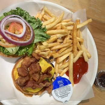 MONSOON BURGER - Updated December 2025 - 796 Photos & 805 Reviews ...