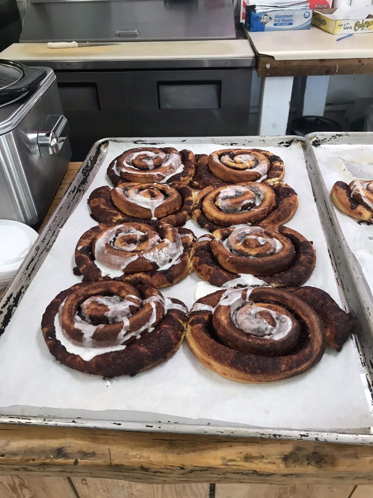 JUNE LAKE JUNCTION CAFE AND DELI - 14 Photos & 44 Reviews - 395 And ...