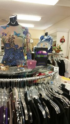 DISCOVERY SHOPPE - Updated September 2025 - 14 Photos & 19 Reviews ...