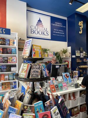 CAPITAL BOOKS - Updated July 2025 - 96 Photos & 117 Reviews - 1011 K St ...