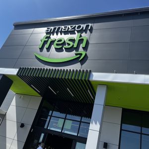 AMAZON FRESH - 50 Photos & 44 Reviews - 13201 Aurora Ave N, Seattle ...