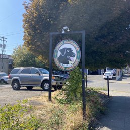 LUCKY LABRADOR BEER HALL - Updated July 2025 - 164 Photos & 243 Reviews ...