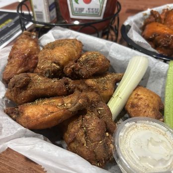 STRAPHANGER BAR AND GRILL - Updated December 2025 - 126 Photos & 200 ...