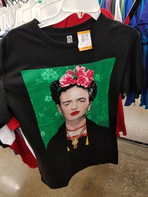 UNIQUE - Updated July 2024 - 132 Photos & 102 Reviews - 3748 N Elston ...