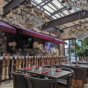 BEATNIK WEST TOWN - Updated June 2024 - 2024 Photos & 774 Reviews ...