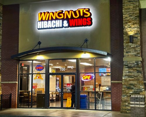 WINGNUTS HIBACHI AND WINGS - Updated June 2025 - 20 Photos - 4735 ...