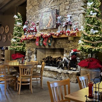 THE RED FOX - Updated December 2025 - 54 Photos & 51 Reviews - 562 Russ ...