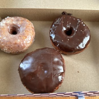 MAGIC DONUTS & COFFEE - Updated June 2024 - 274 Photos & 115 Reviews ...