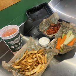 WINGSTOP - Updated July 2024 - 114 Photos & 261 Reviews - 3825 Crenshaw ...