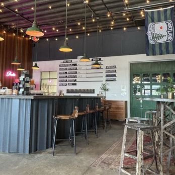 APRÈS - Updated January 2026 - 168 Photos & 54 Reviews - 148 Anderson ...