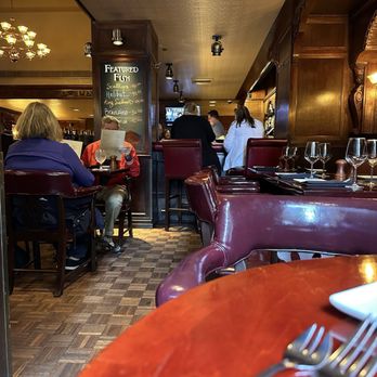 SHUCKERS OYSTER BAR - Updated June 2025 - 677 Photos & 623 Reviews ...