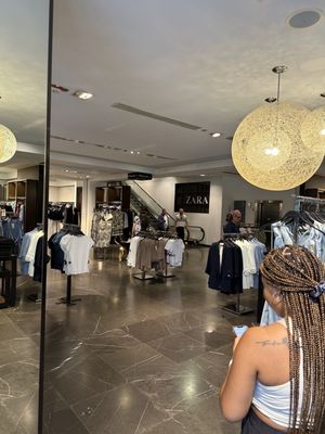 ZARA - Updated September 2025 - 93 Photos & 277 Reviews - 700 N ...