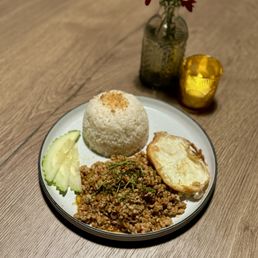 LEDU THAI - Updated October 2025 - 456 Photos & 149 Reviews - 915 N 5th ...