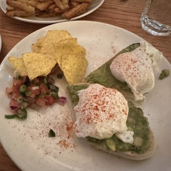 ELEPHANT & CASTLE - Updated October 2025 - 338 Photos & 384 Reviews ...