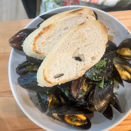 LA CHEV 208 - Updated December 2025 - 109 Photos & 45 Reviews - 208 E ...