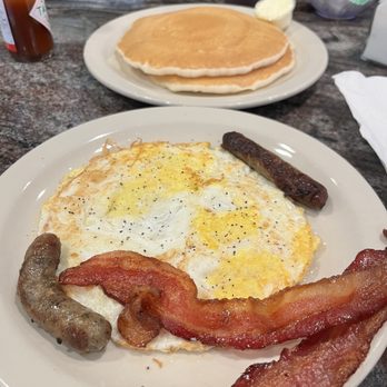 RANDY’S RESTAURANT & ICE CREAM - Updated July 2024 - 285 Photos & 467 ...