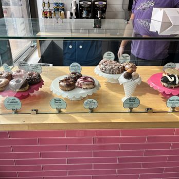 FUNKYTOWN DONUTS & DRAFTS - 194 Photos & 104 Reviews - 132 E 4th St ...