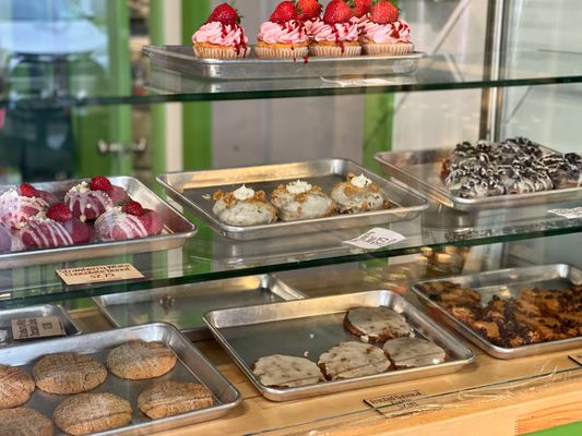 BRANCH OUT - Updated June 2025 - 83 Photos & 77 Reviews - 713 Kentucky ...