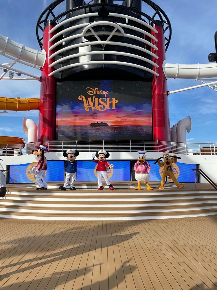 RAQUEL CABRERA AT MARVELOUS MOUSE TRAVELS - Contact Agent - Houston ...