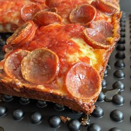 PIZZA PAYAA - Updated December 2025 - 96 Photos & 139 Reviews - 107 E ...