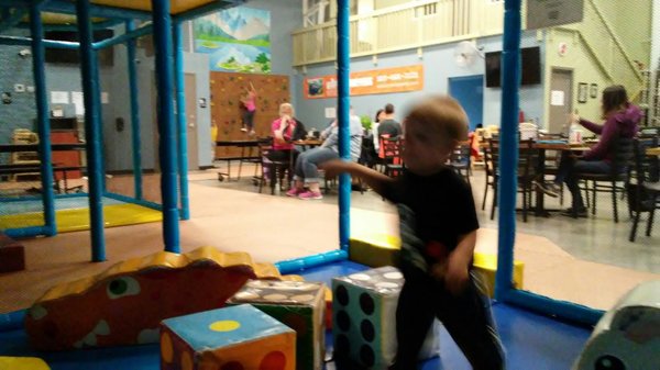 WIPPERSNAPPERS KIDS PLAY PLACE - 33 Photos & 49 Reviews - 16542 SE ...