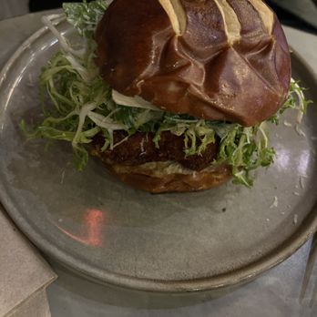 TWO HANDS - Updated April 2024 - 777 Photos & 406 Reviews - 1011 South ...