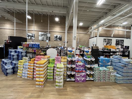BINNY’S BEVERAGE DEPOT - Updated April 2026 - 18 Photos - 2409 N Elston ...